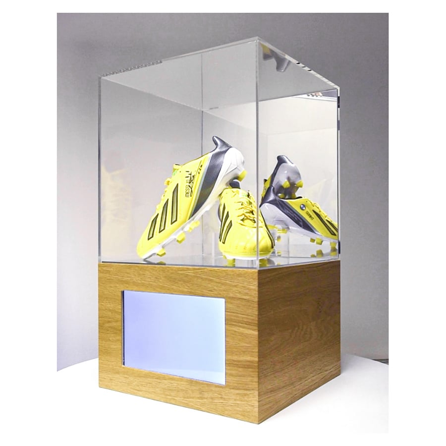 Lionel Messi Signed Boots Video Screen Display – Elite Exclusives